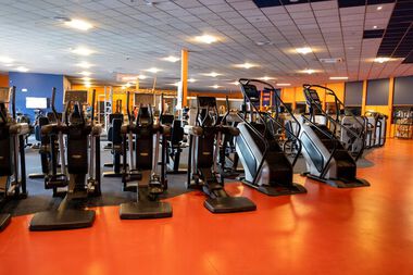 Basic-Fit Gym Basic-Fit Enschede Colosseum 24/7